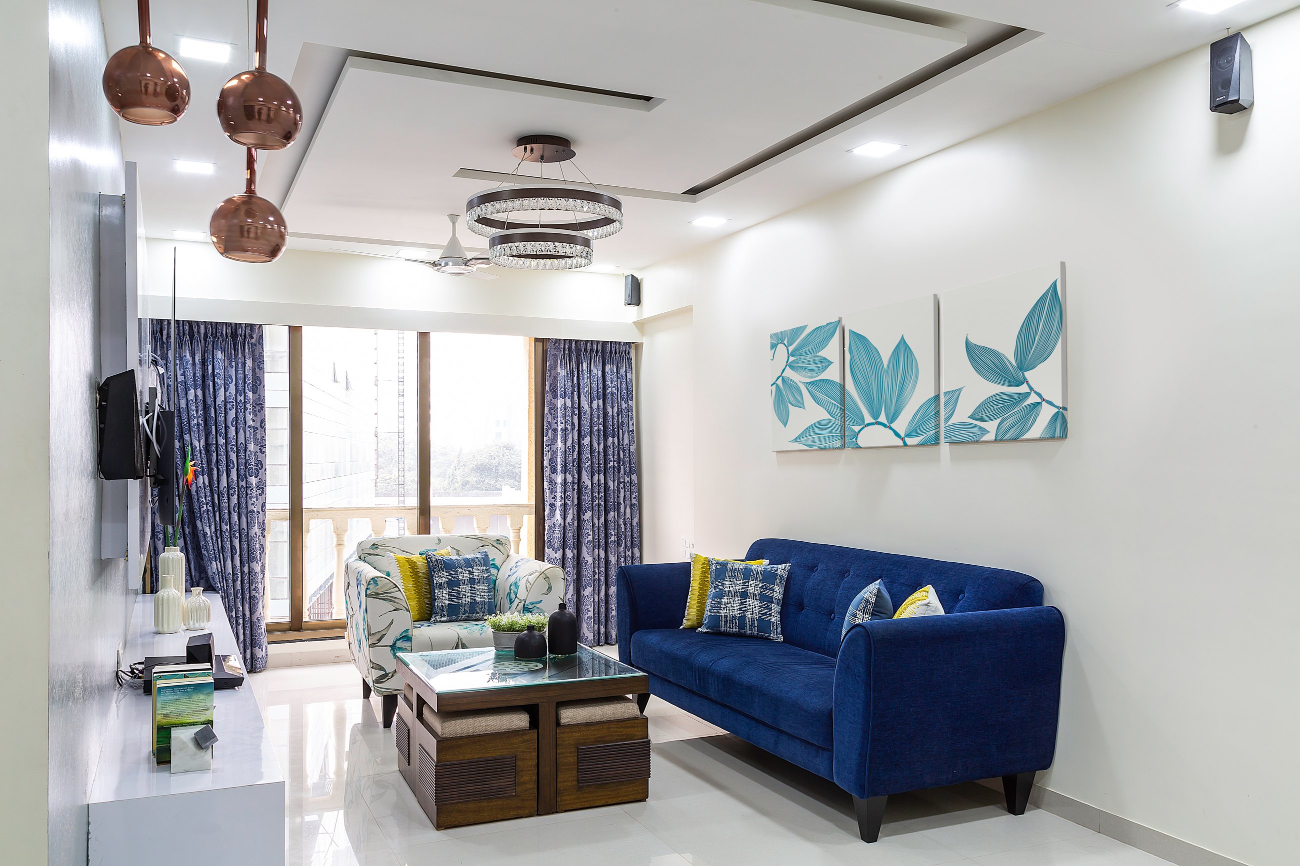 Plain False Ceiling With two C-Shaped Cut Out In Opposite Direction ...