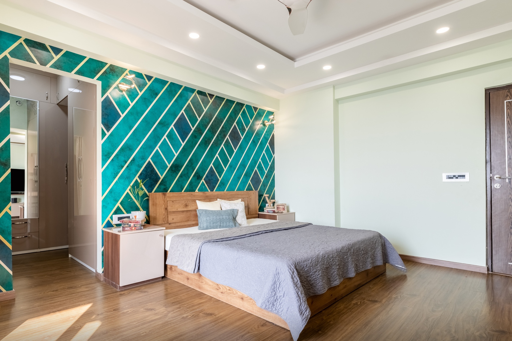 Peripheral False Ceiling With Cove Lights | Livspace