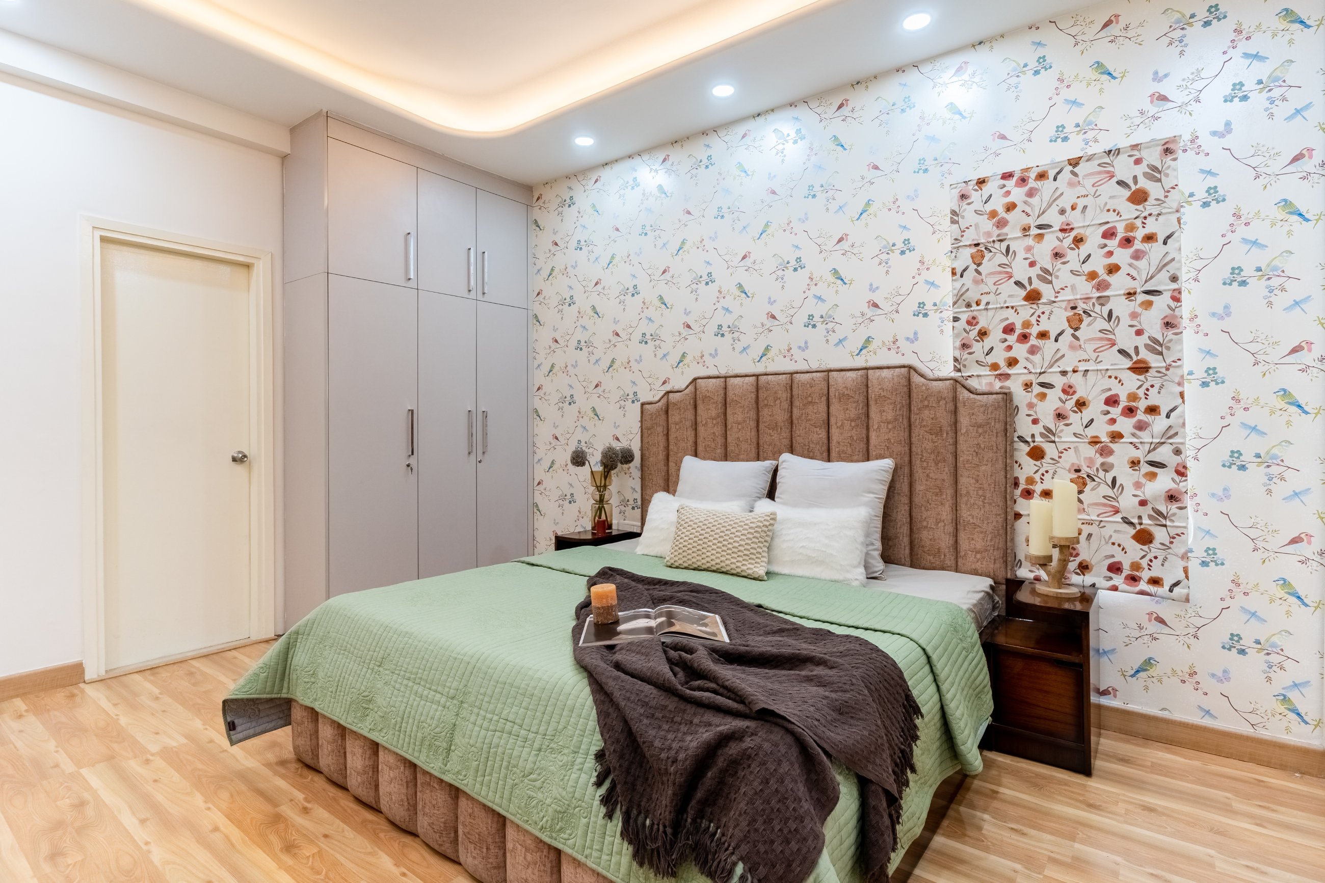 Contemporary Peripheral False Ceiling Design | Livspace