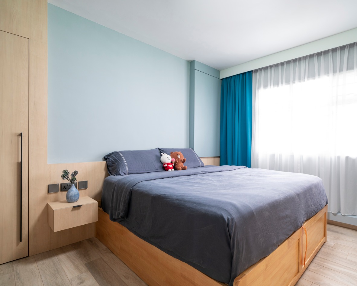 Cool-Toned Wall Paint Design For HDB | Livspace