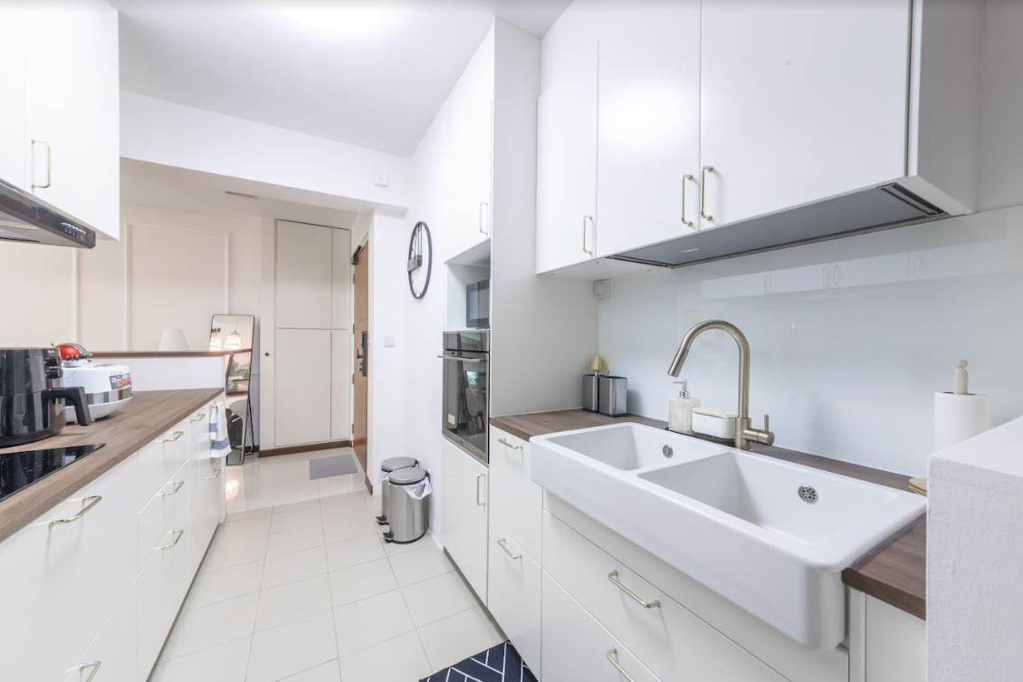 Compact Scandinavian Kitchen Design | Livspace