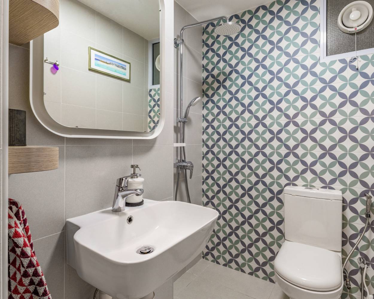 Square Multicoloured Bathroom Tile Design With Geometric Patterns ...