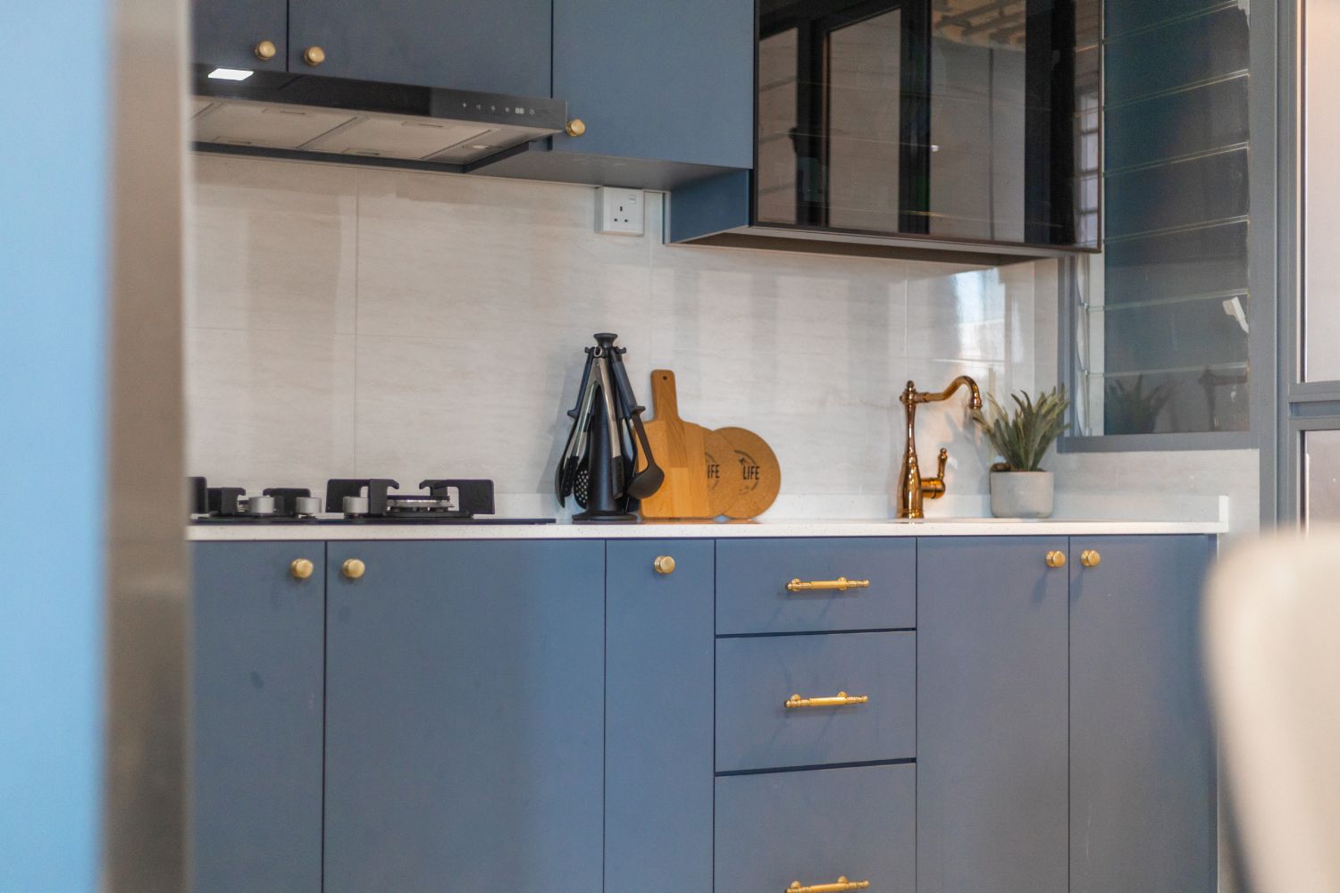 Beige Glossy Rectangular Kitchen Tile Design | Livspace