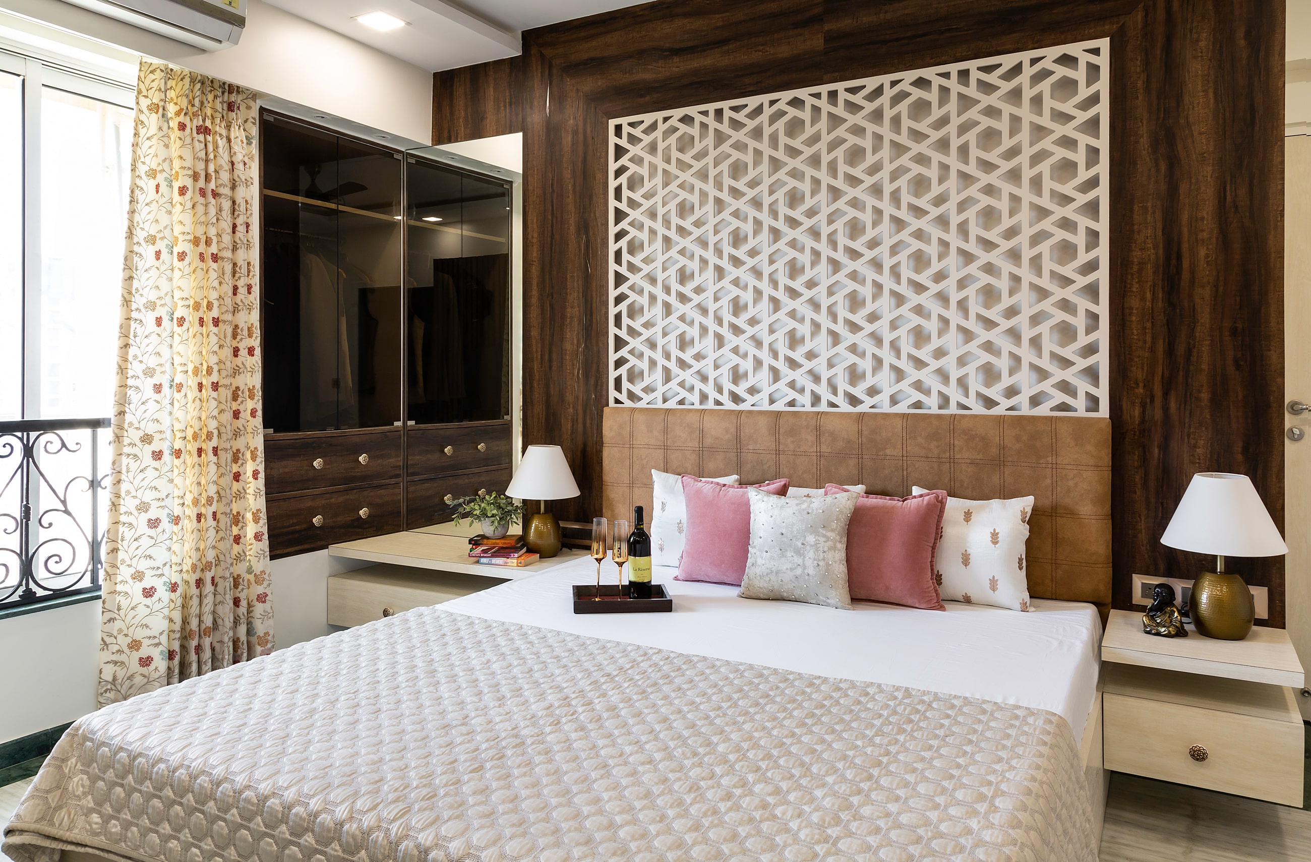 3-BHK Contemporary House Design In Mumbai | Livspace