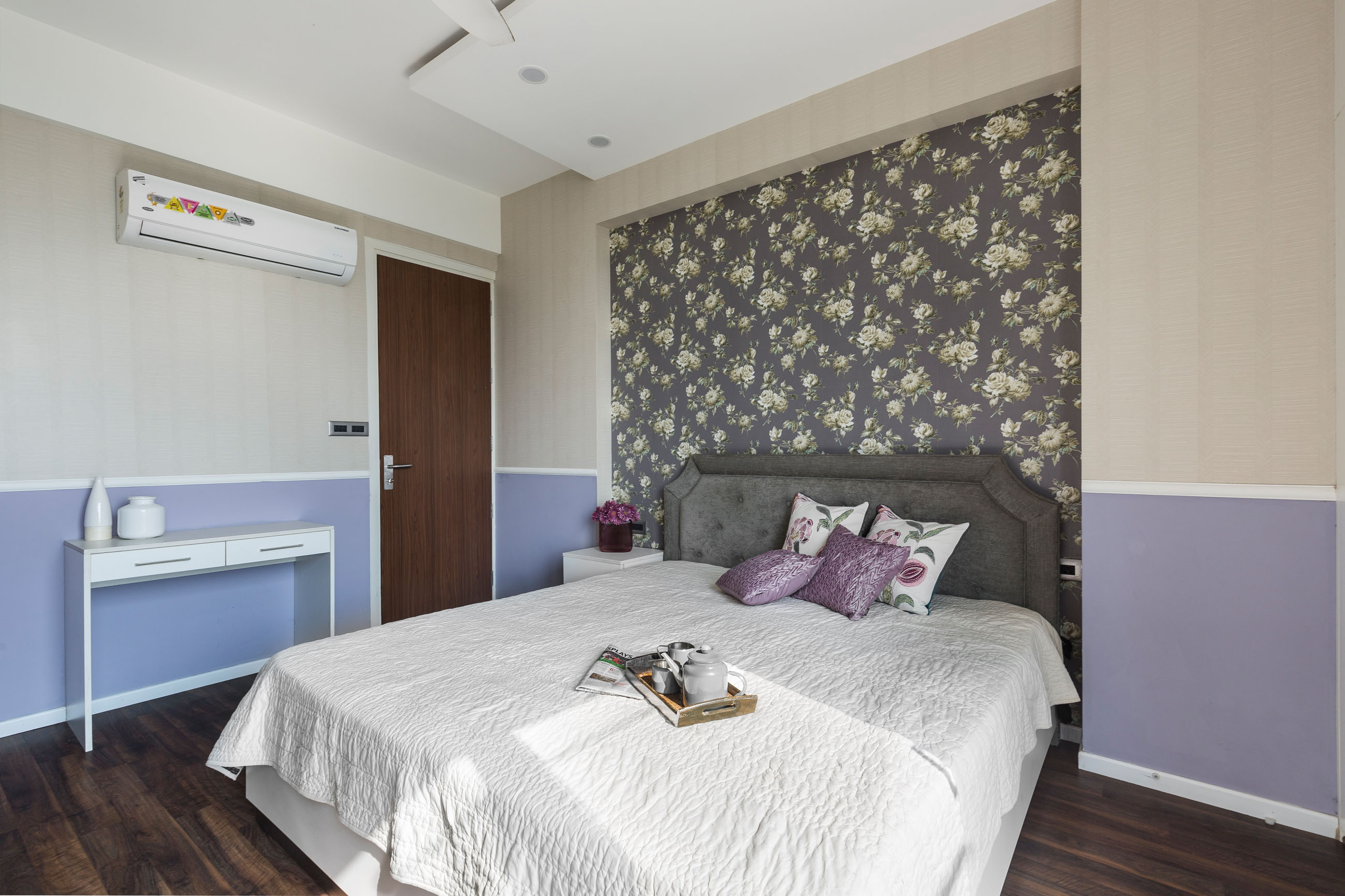 Guest Room Design With Grey Floral Wallpaper - 9x7 Ft | Livspace