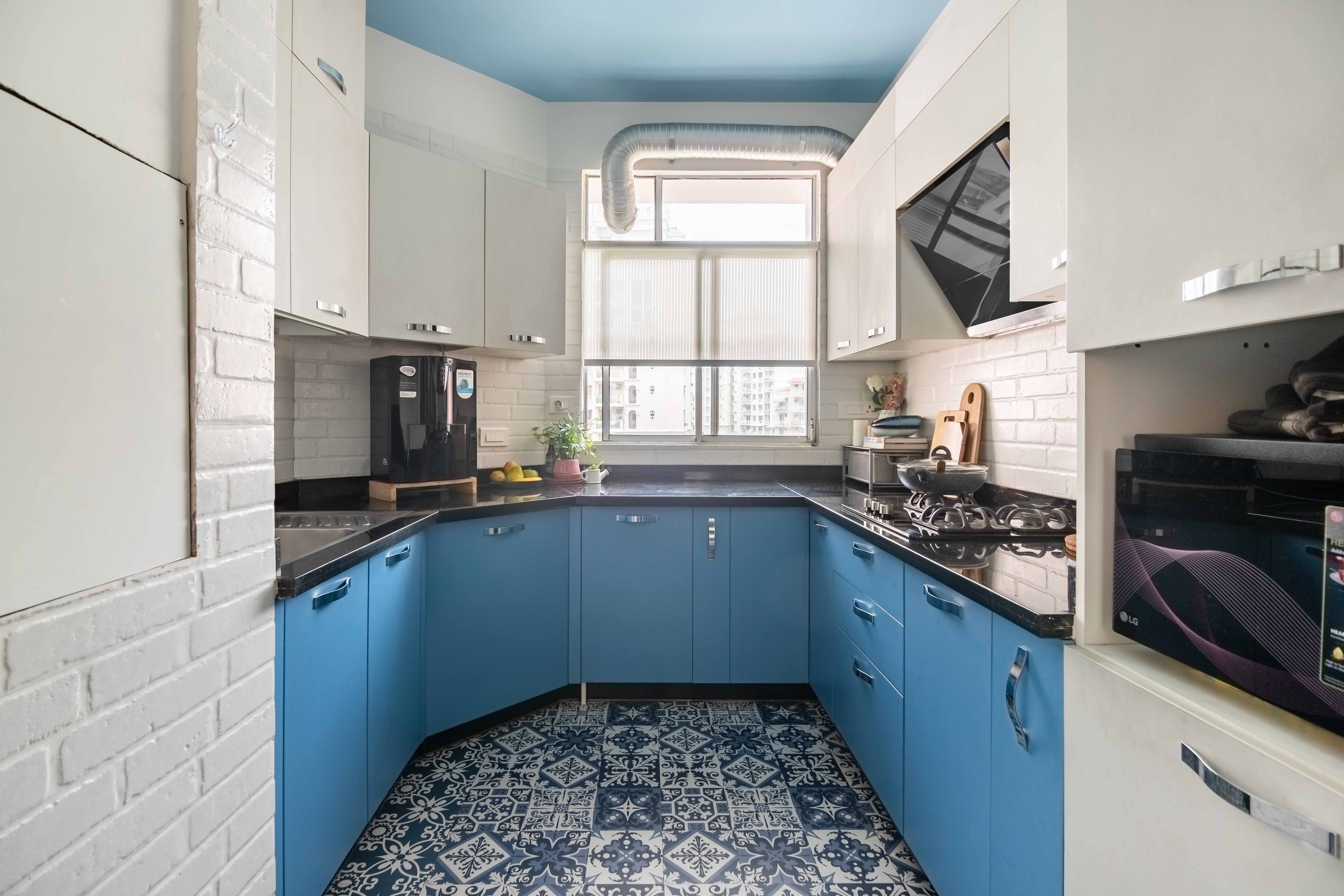 Modern U-Shaped Kitchen Design with Blue Danube and Frosty White ...