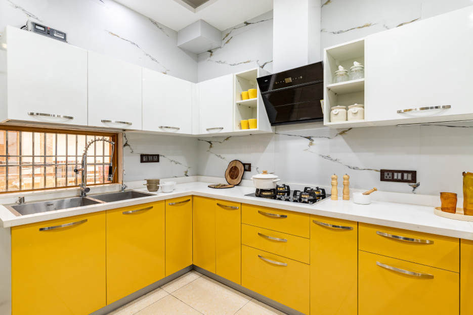 Modular Kitchen Design With White Marble Dado Tiles | Livspace