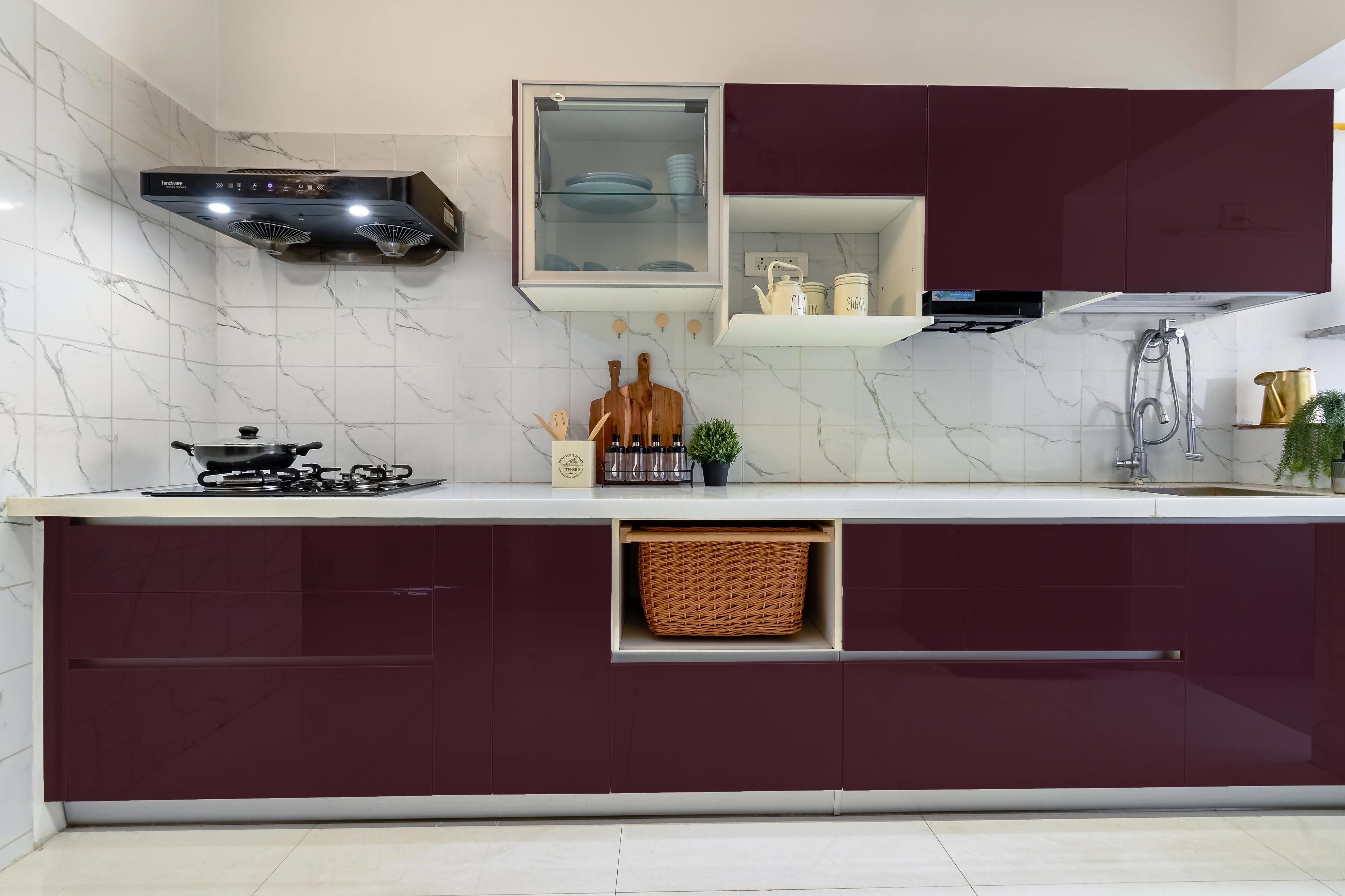 Spacious Kitchen Design With A Quartz Countertop | Livspace