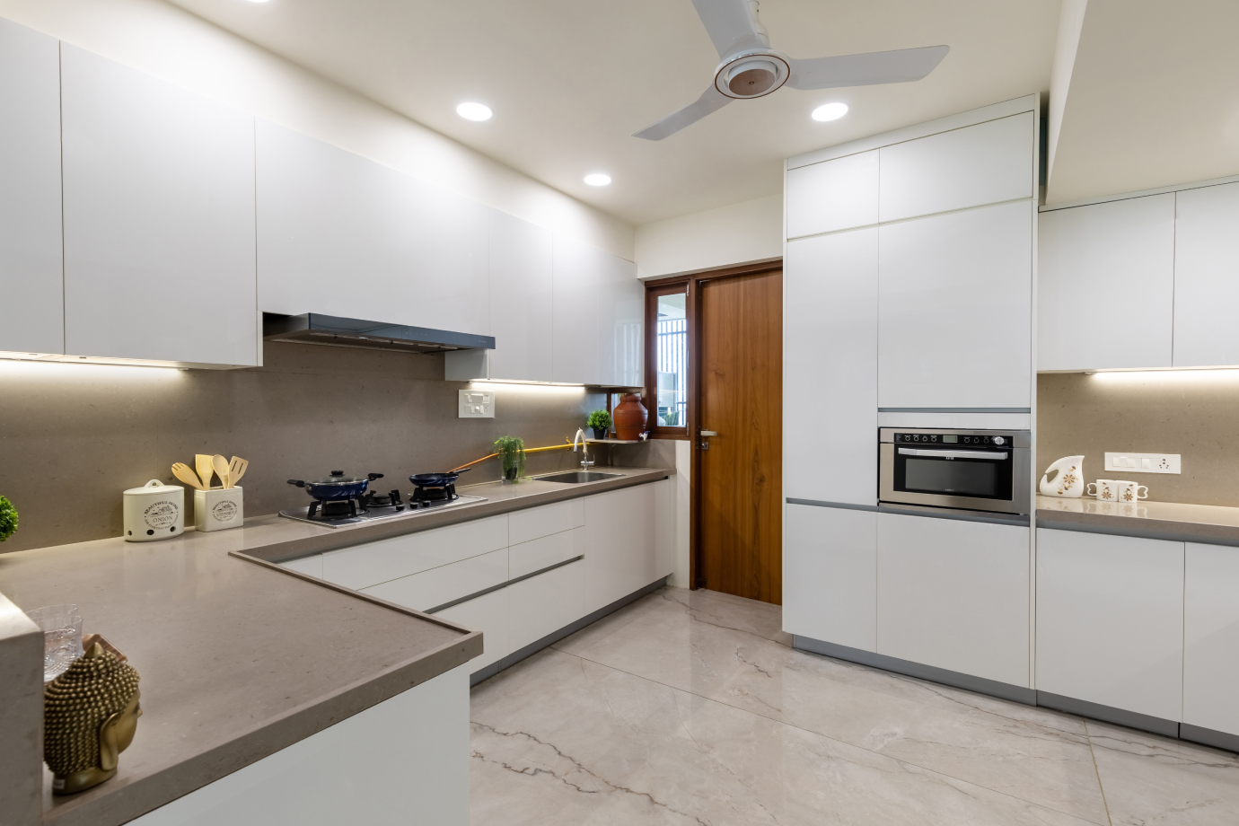 Light Beige Rectangular Tiles Design For Kitchen Dados | Livspace